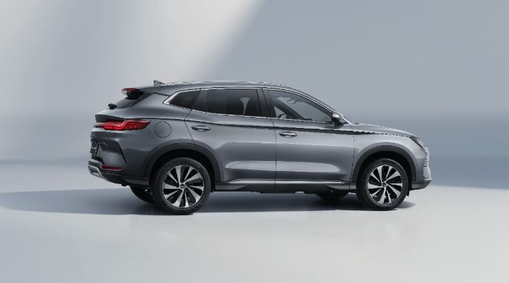 BYD reveals new electric and plug-in hybrid Seal U SUV at Geneva Motor ...