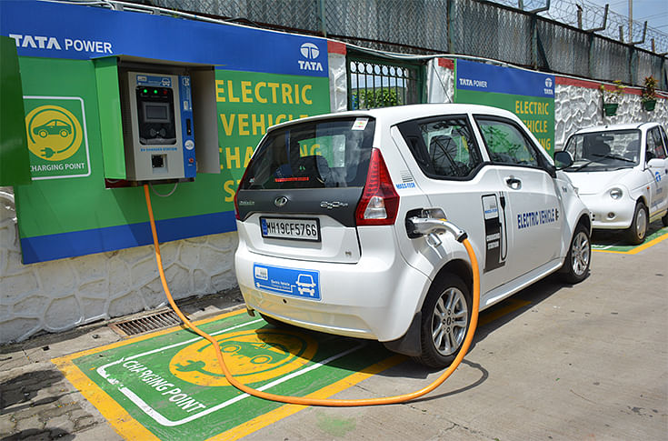 Tata power ev charging service store