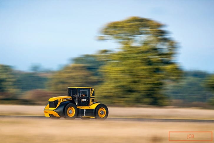 JCB's Fastrac hits 218kph to become world's fastest tractor | Autocar ...