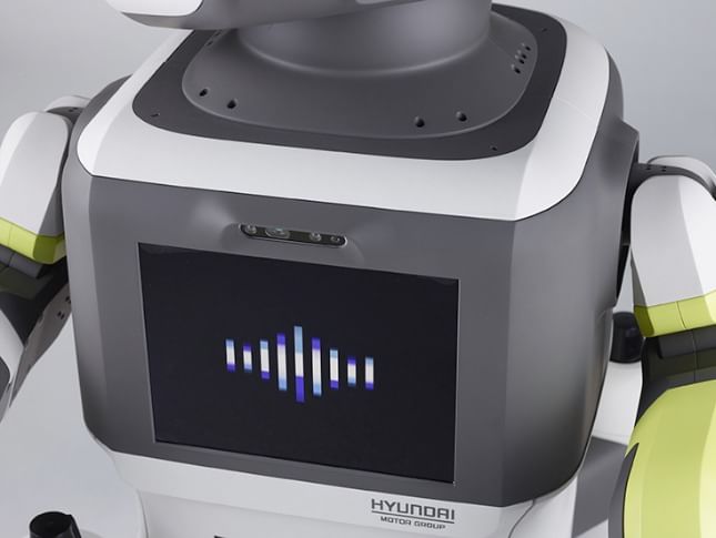 Hyundai launches AI-driven humanoid robot for automated customer ...