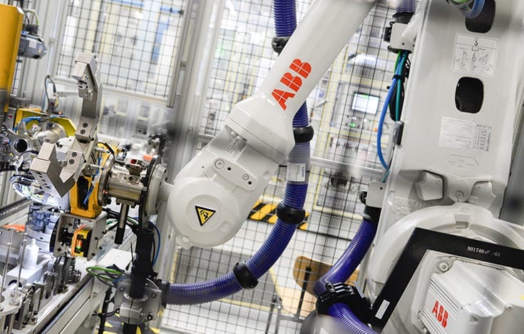 ABB Robotics gives a helping hand to Renault Group’s EV production ...