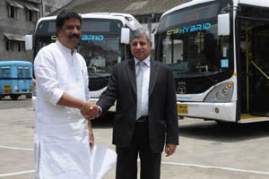 BEST to run trials of CNG-hybrid buses | Autocar Professional