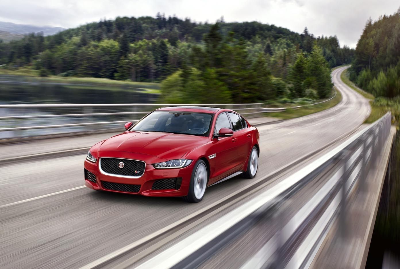 Jaguar Land Rover named most trustworthy in IHS automotive study ...