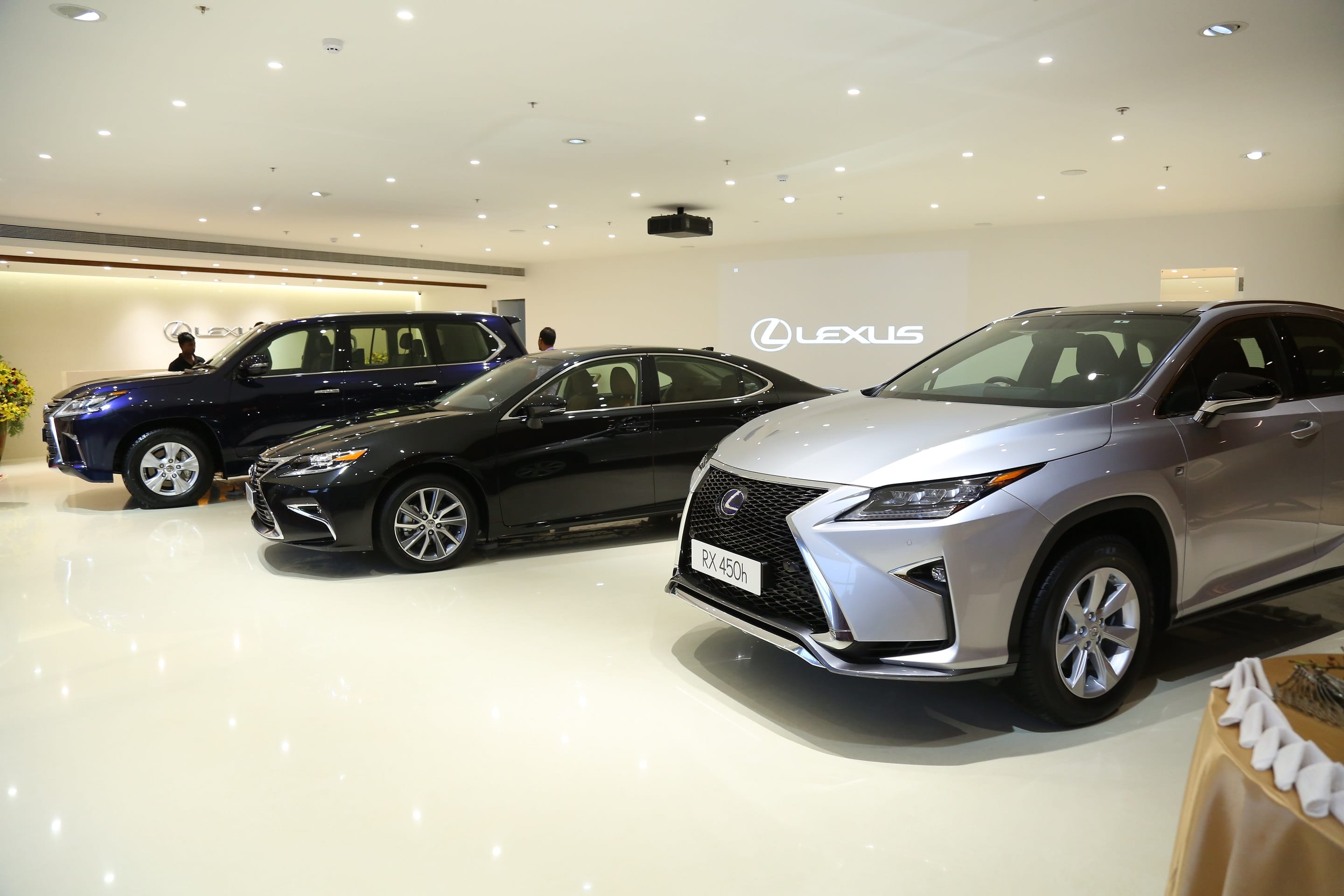 Lexus helping Toyota lure customers from established luxury car brands ...