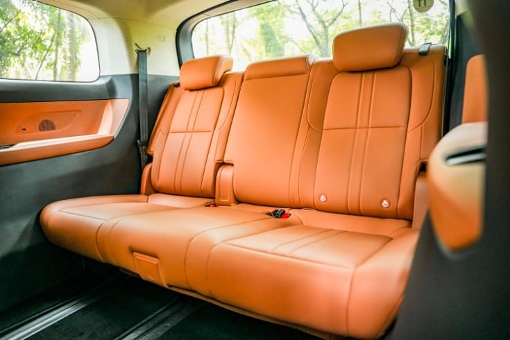 JSW MG Motor targets 1,000 M9 electric MPV sales in first year ...