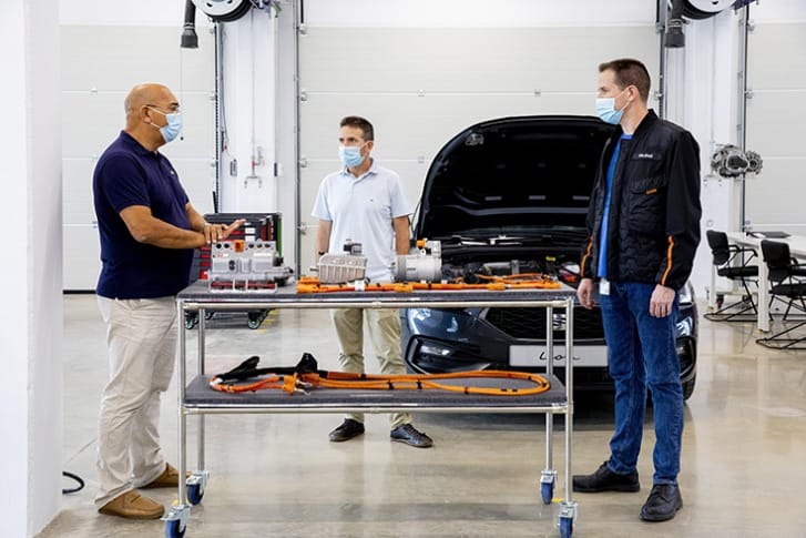 SEAT opens new electromobility training centre | Autocar Professional